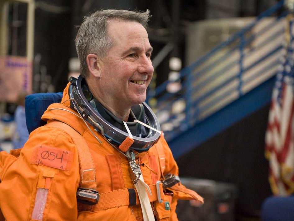 Veteran Astronaut Steve Robinson Leaves NASA « AmericaSpace