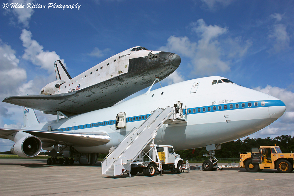 NASA’s retired space shuttle Endeavour atop a modified Boeing 747 ...