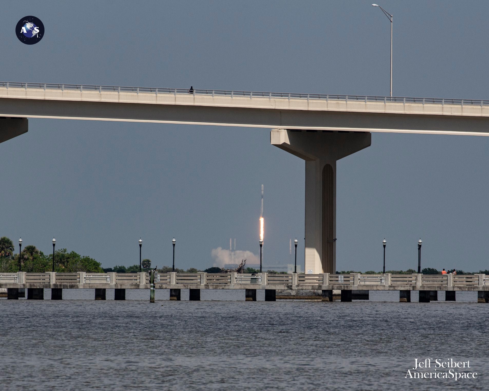 SpaceX Launches First 22x-Flown Booster, Successfully Lands Offshore ...
