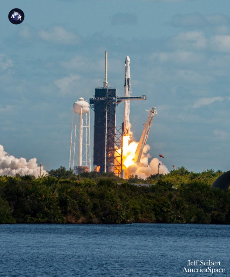 SpaceX Begins August, Displays on Quarter-Millennium of Launches ...