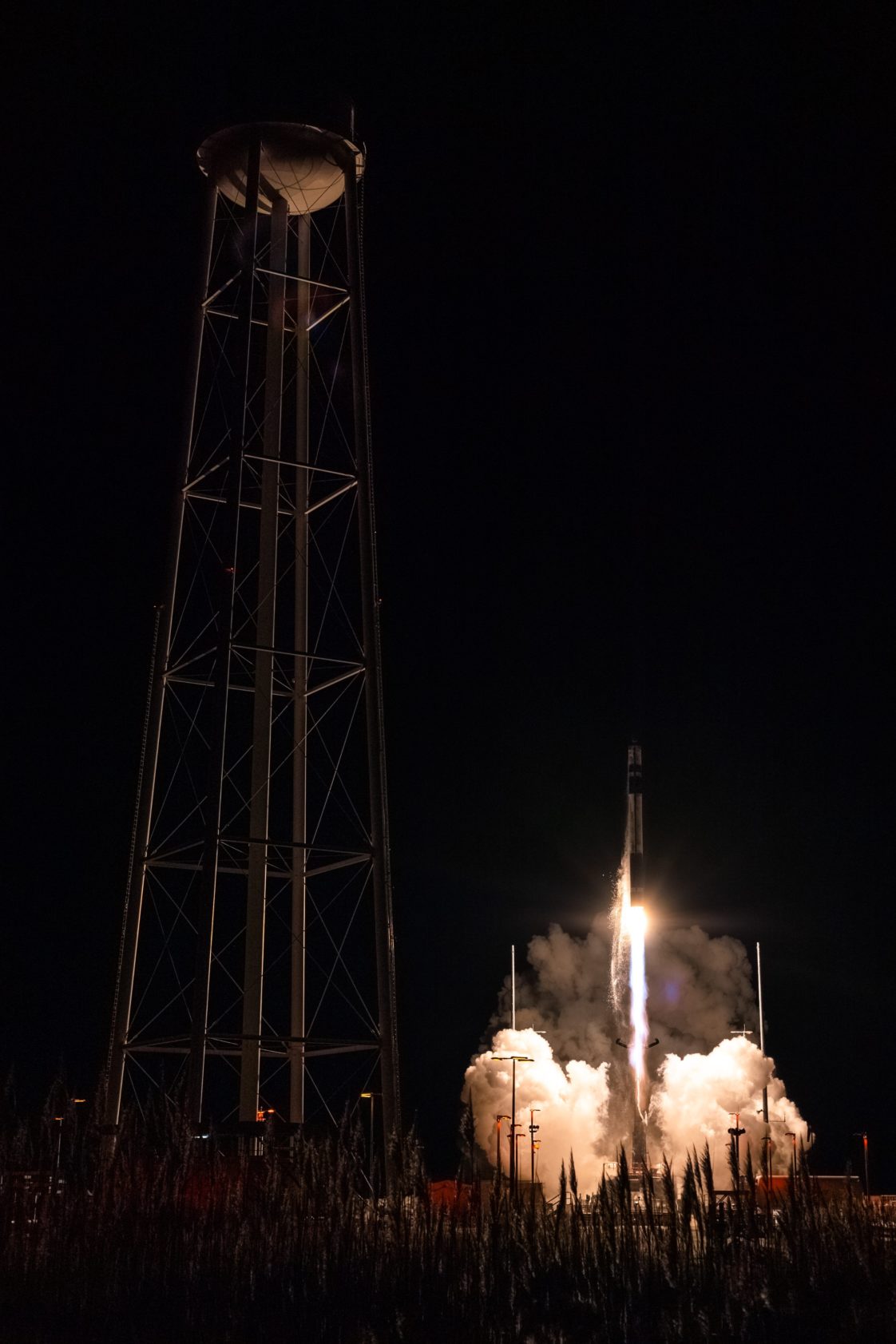 Rocket Lab Successfully Launches First Electron Mission from U.S. Soil ...