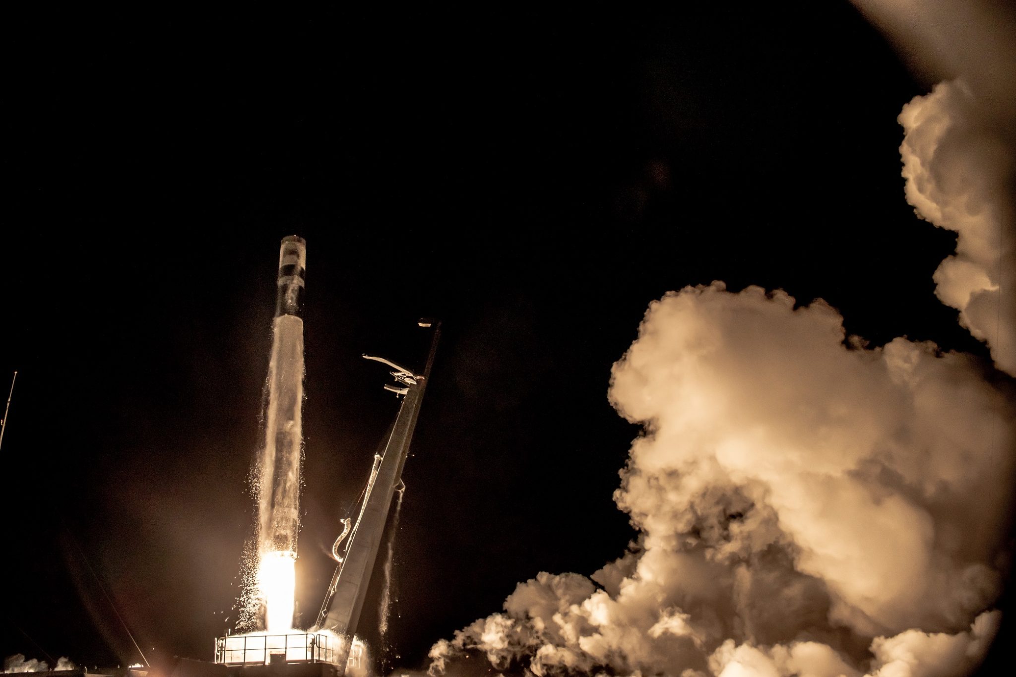 Rocket Lab Successfully Launches First Electron Mission from U.S. Soil ...