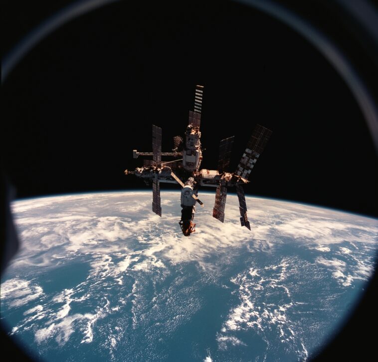 “Why I Wasn’t Devastated”: Remembering the Shuttle’s Last Visit to Mir ...