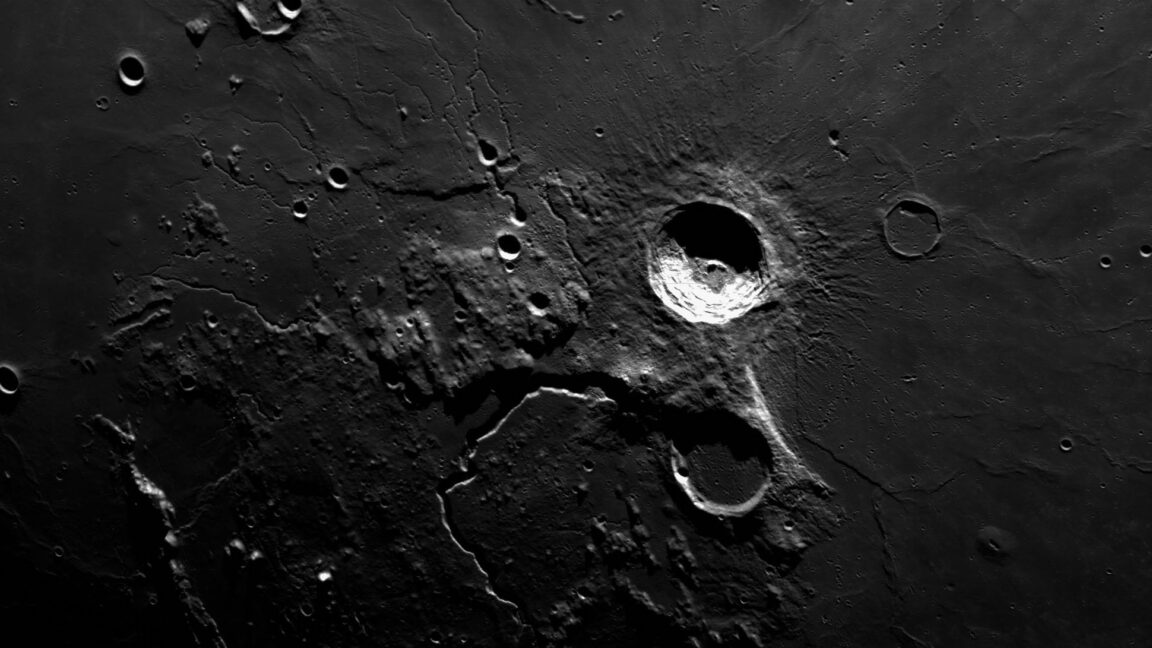 Cassini Returns Stunning New Close-Up Images of Saturn’s ‘Ravioli’ Moon ...