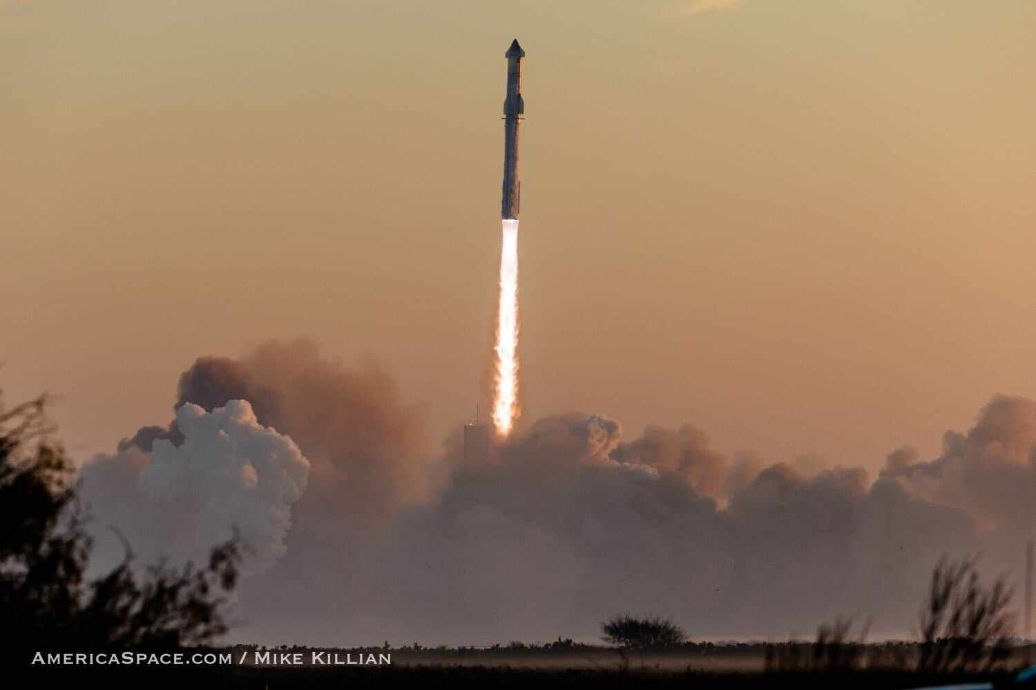 SpaceX Achieves Successful First Stage Burn, Starship Separation in IFT ...