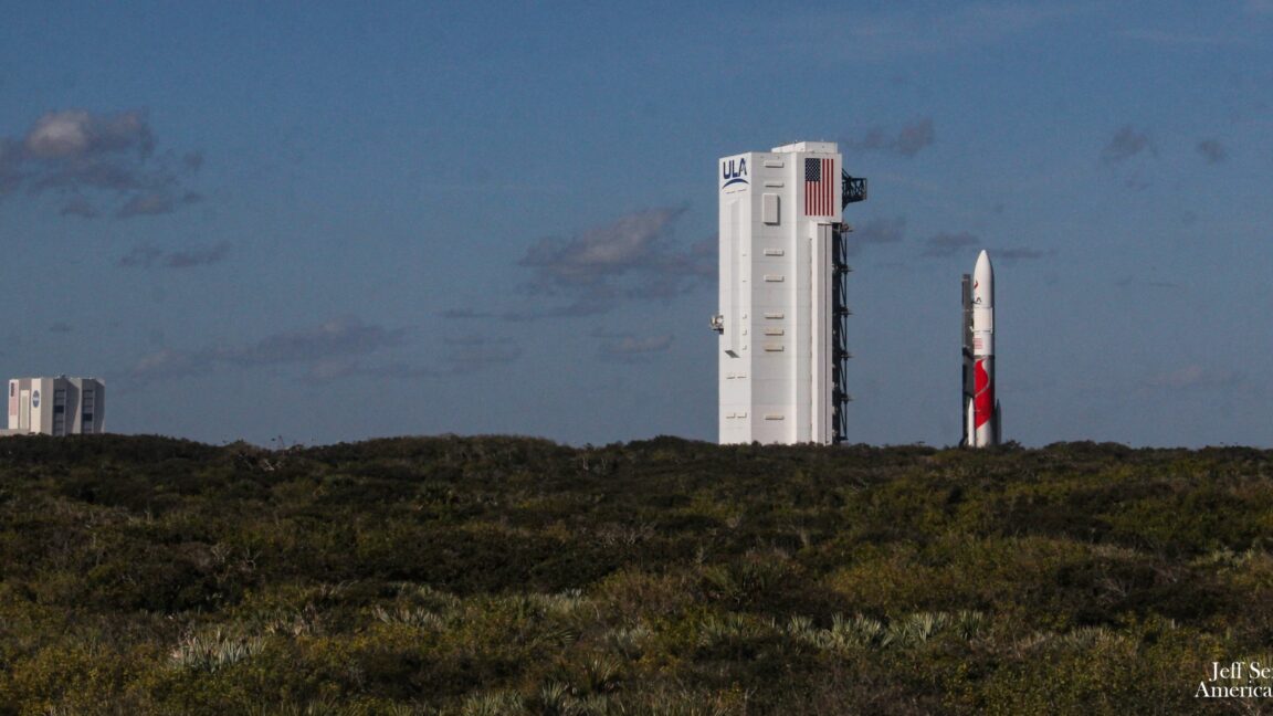 Maiden Vulcan-Centaur Flies, Peregrine Lander Suffers Critical Anomaly ...