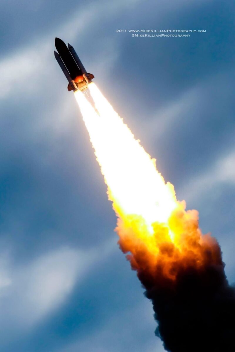 Space Shuttle Endeavour Stacked for Breathtaking Museum Display ...