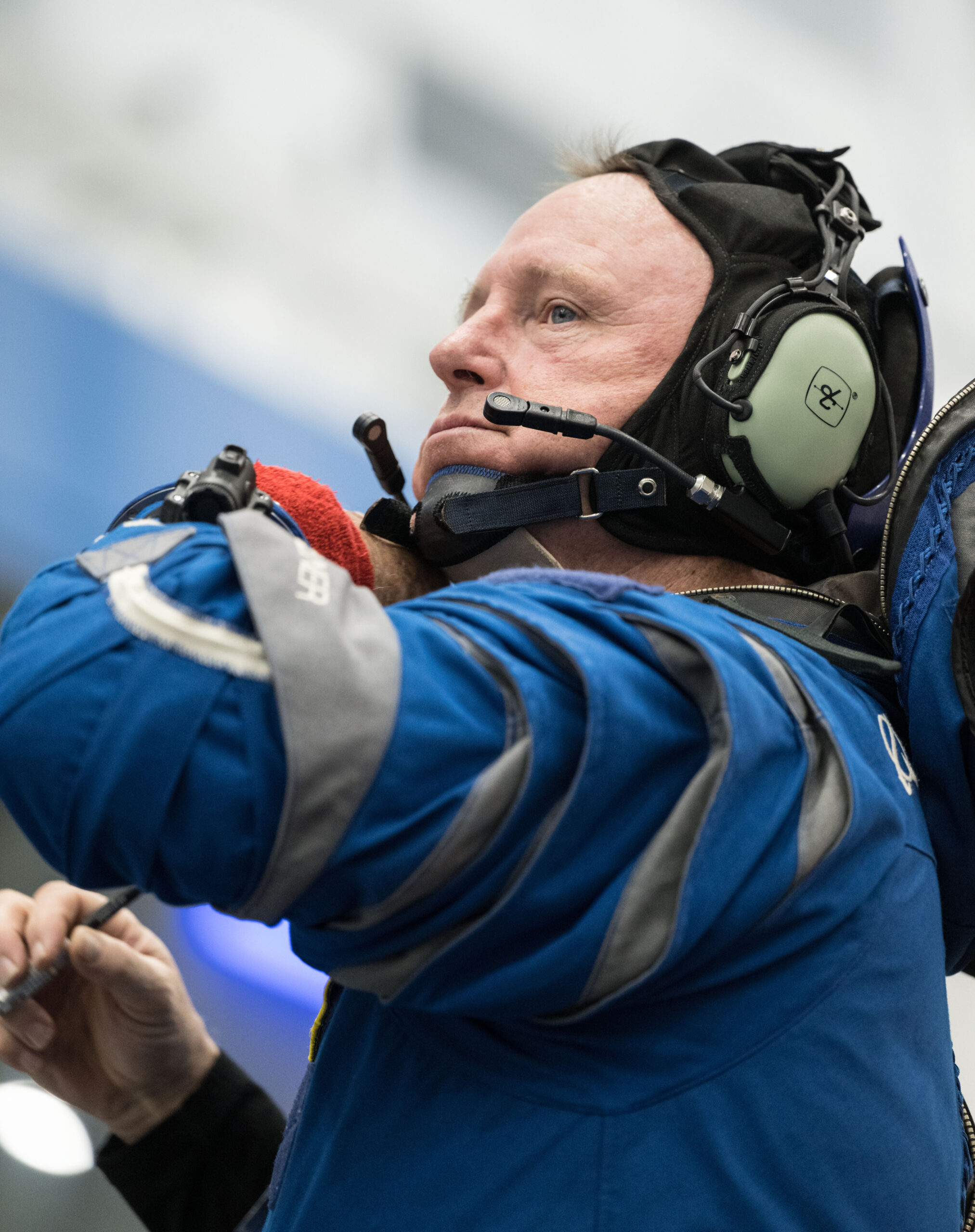 Wilmore, Williams Arrive in Florida, Ahead of Historic Starliner Launch ...