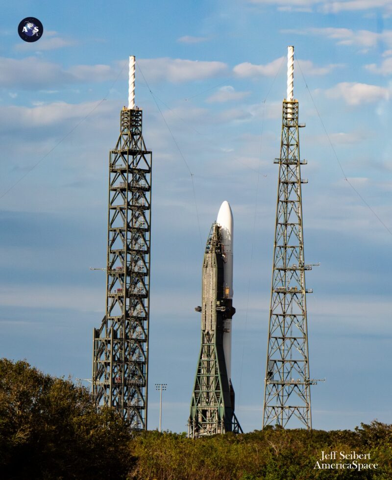 After 25 Years of Work, Blue Origin Stands Ready for New Glenn Debut ...